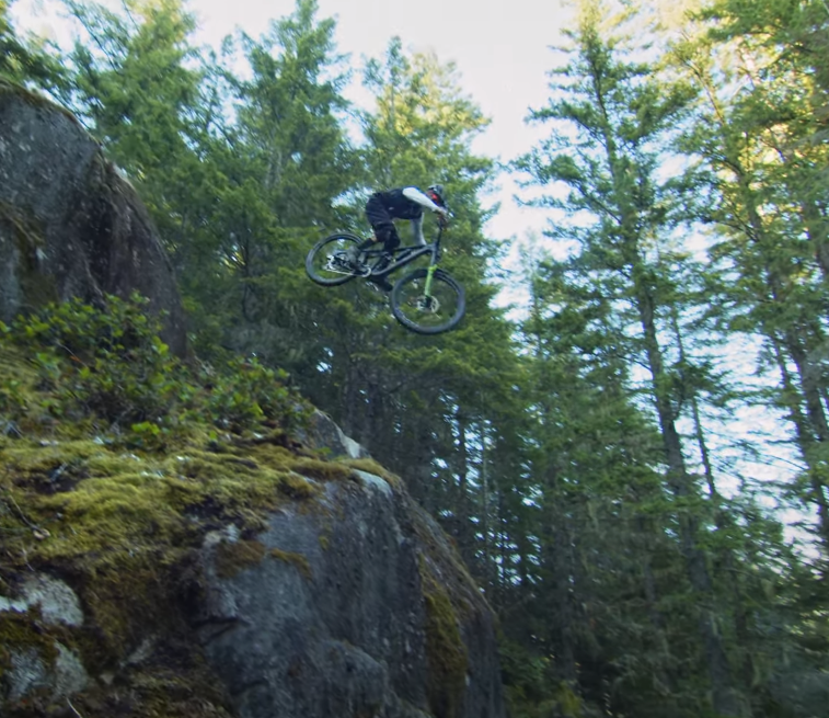 Remy Metailler desafiando la gravedad – El Yari