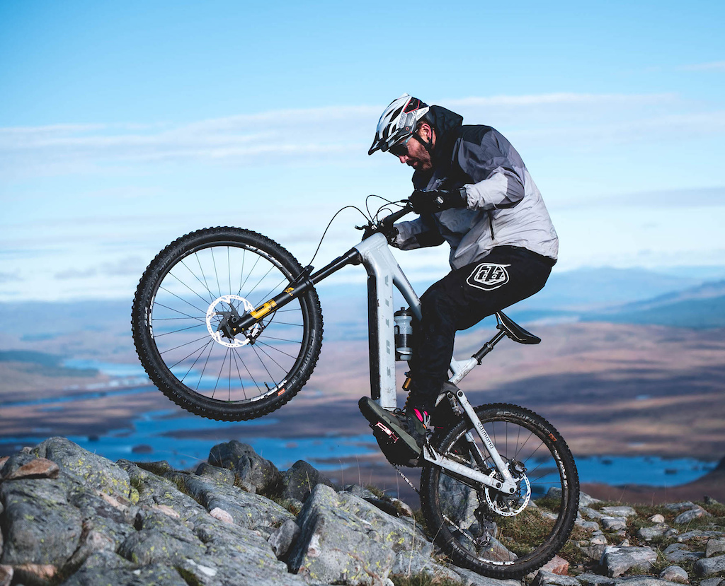 Rob Warner contándonos su carrera – El Yari